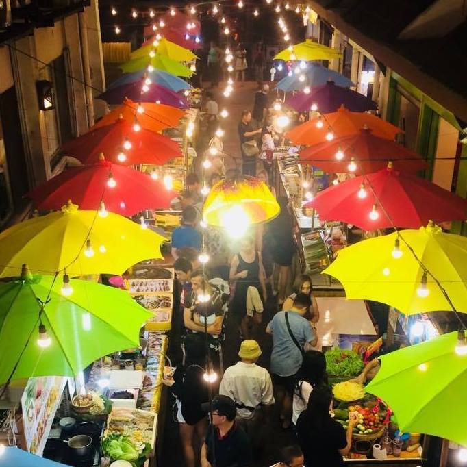 PAVILLION NIGHT BAZAAR CHIANG MAI